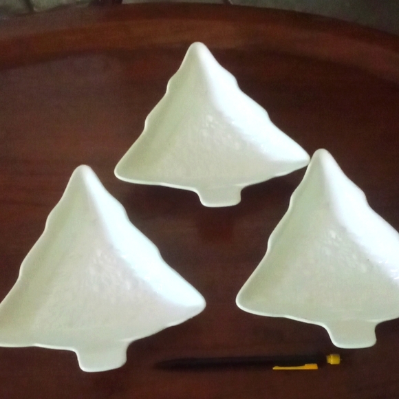 Accents | 3 Vintage White Textured Christmas Tree Dish | Poshmark